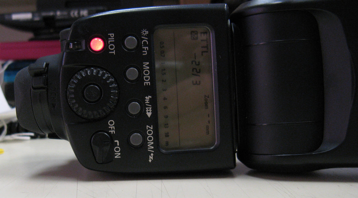 Canon Speedlite 580EX II Flash | Chicago Pawners & Jewelers