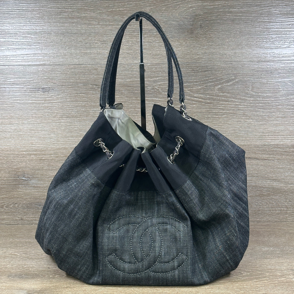 Chanel Coco Cabas Denim Hobo XL | Chicago Pawners & Jewelers