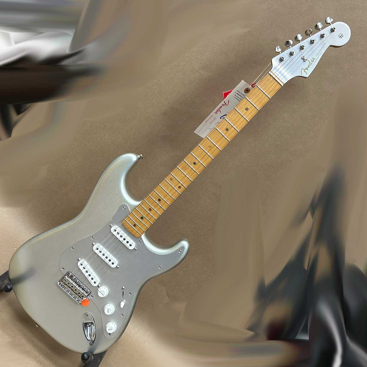 Fender H.E.R. Signature Stratocaster Chrome Glow - 2020 | Chicago ...