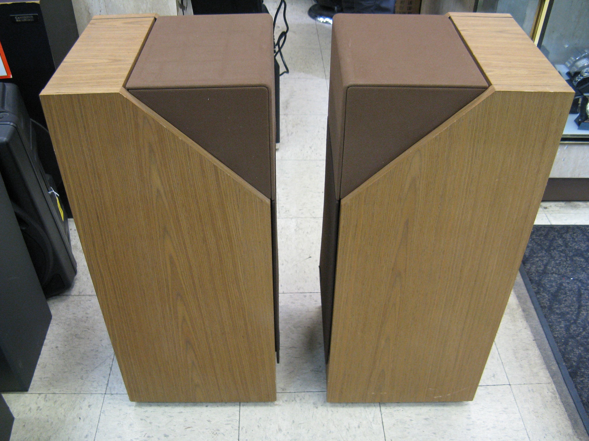 Bose 601 Series III Speakers | Chicago Pawners & Jewelers