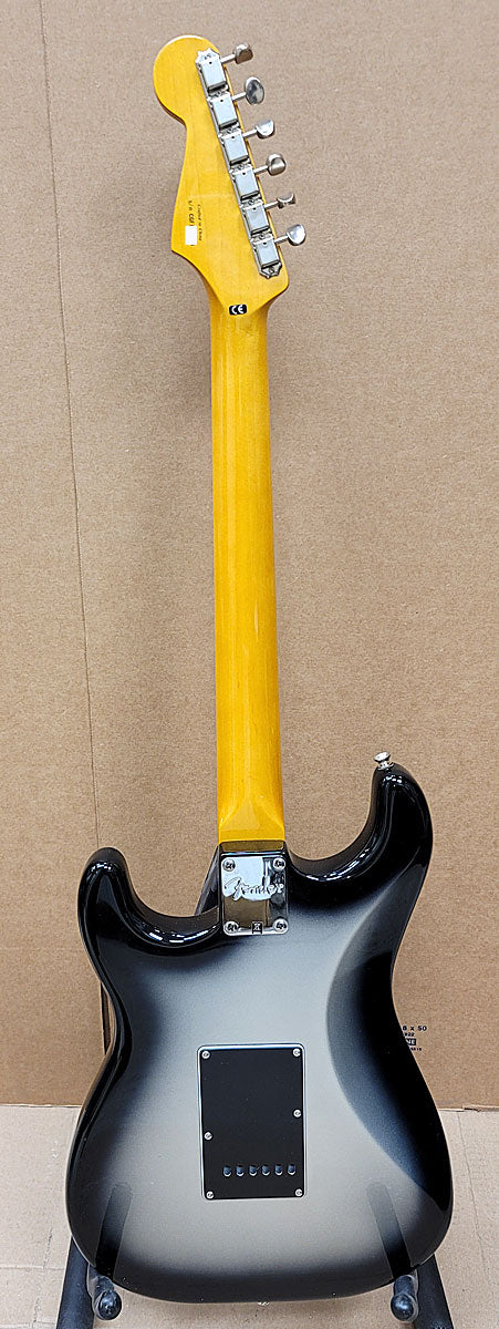 Fender Modern Player Stratocaster HSS Silverburst – CPJ
