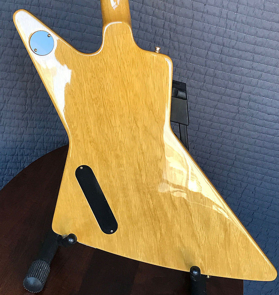 Gibson Custom Shop 1958 Korina Allen Collins Explorer – CPJ
