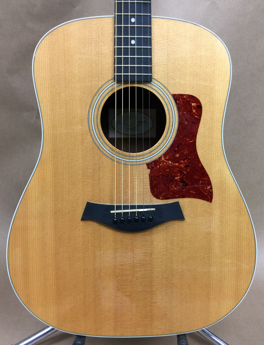 Taylor 210e Acoustic Electric Guitar | Chicago Pawners & Jewelers